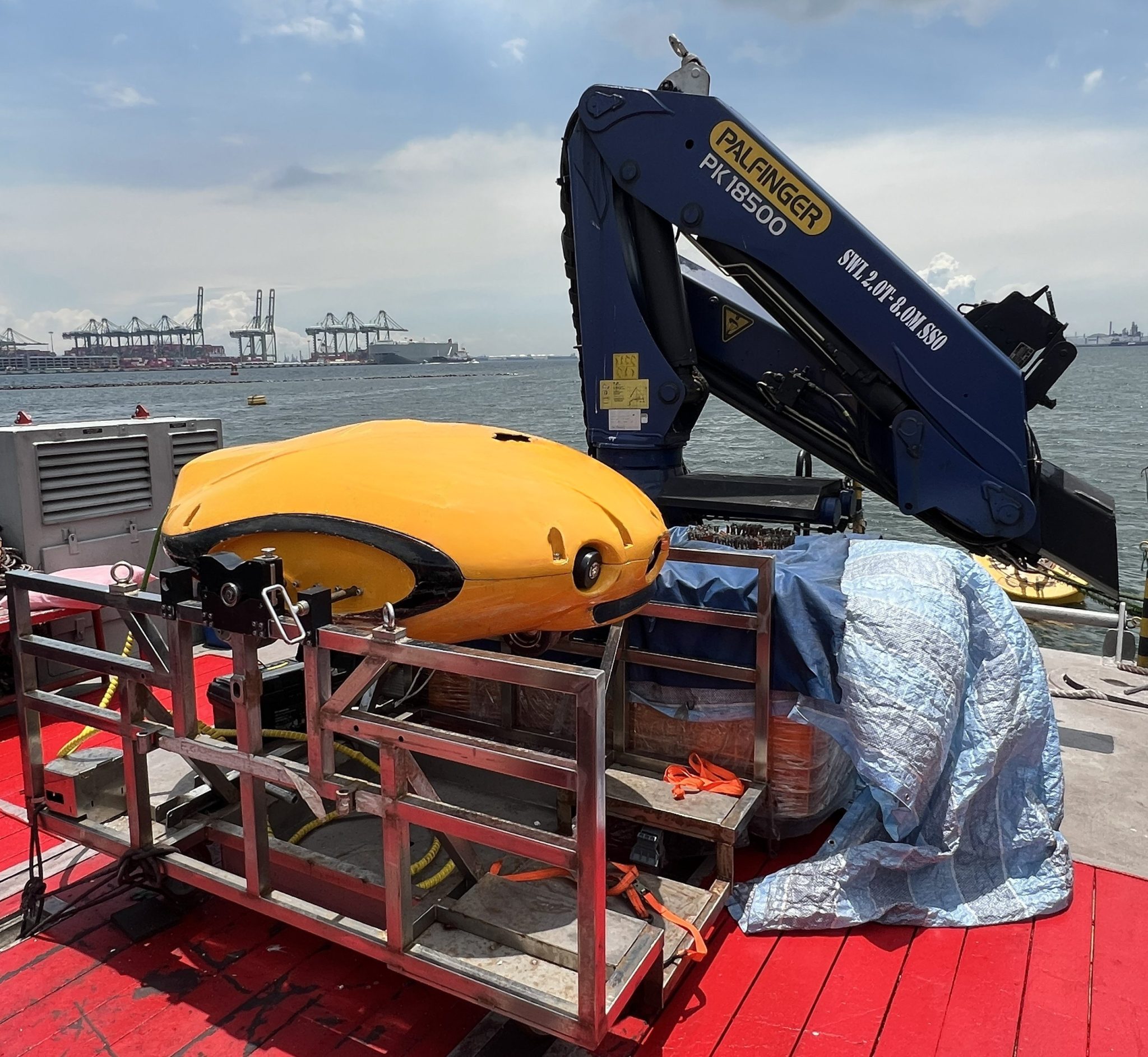 Underwater Hull Cleaning ROV with reclaims function | DM Group Services